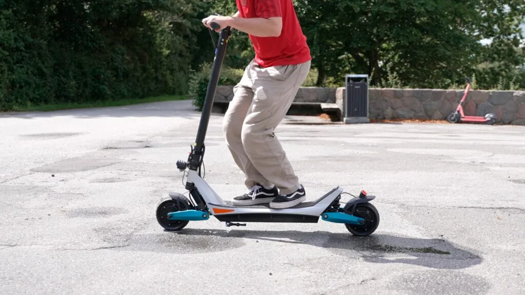 Varla Pegasus Review: Value-Packed Yet Heavy Scooter